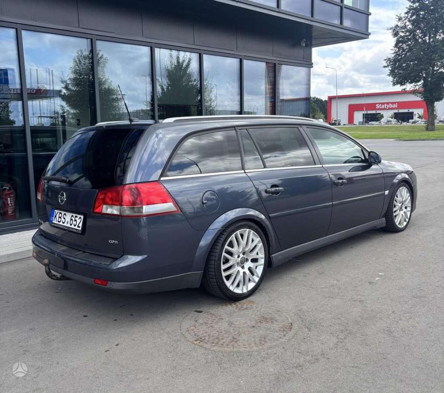 Blue Opel Vectra 2007 in Panevezys, with an engine capacity of 1.91 L and mileage of 339 thousand km for 1450 €, photo 3 on AUTOMOTO.COM.LV