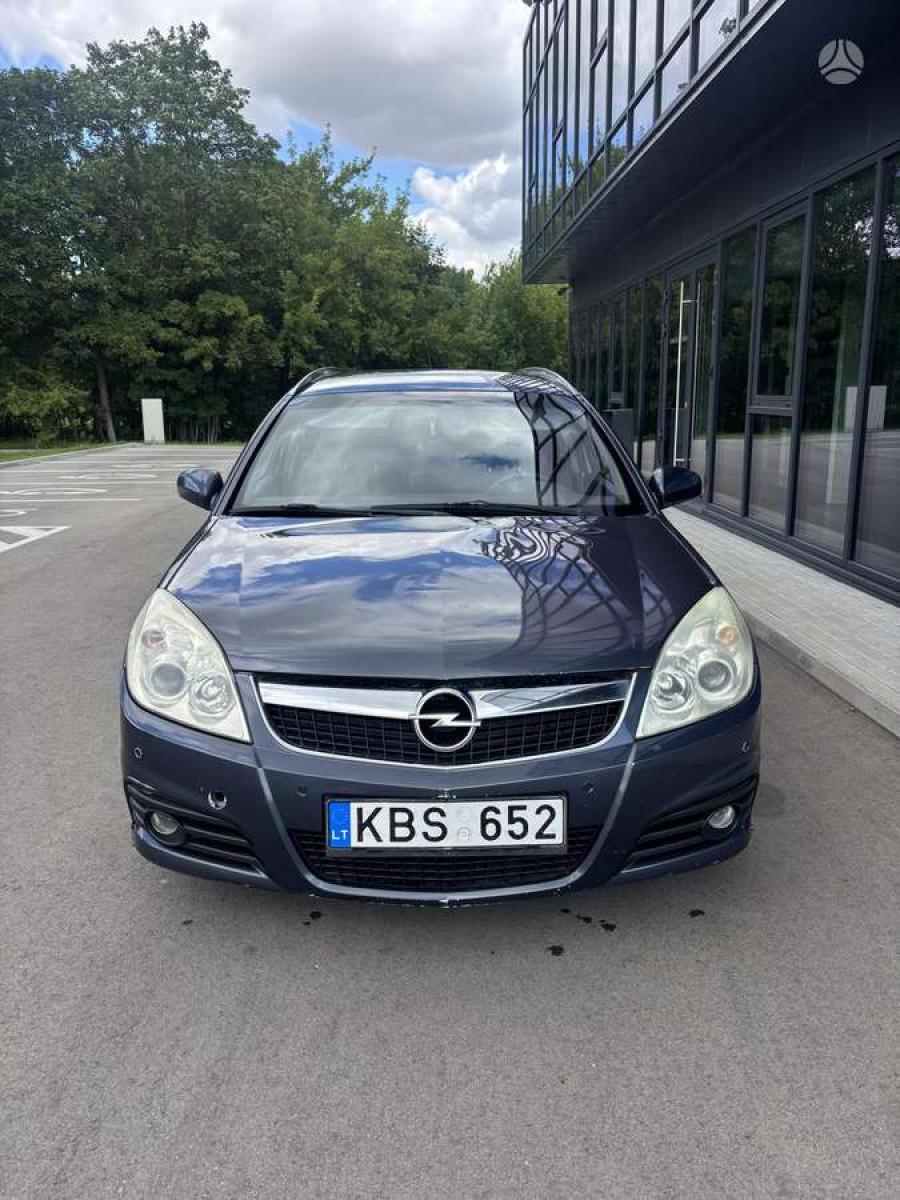 Blue Opel Vectra 2007 in Panevezys, with an engine capacity of 1.91 L and mileage of 339 thousand km for 1450 €, photo 5 on AUTOMOTO.COM.LV