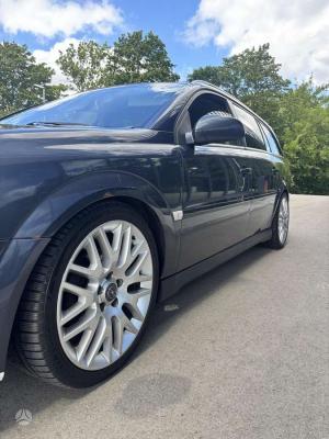 Blue Opel Vectra 2007 in Panevezys, with an engine capacity of 1.91 L and mileage of 339 thousand km for 1450 €, photo 8 on AUTOMOTO.COM.LV