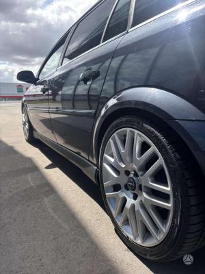 Blue Opel Vectra 2007 in Panevezys, with an engine capacity of 1.91 L and mileage of 339 thousand km for 1450 €, photo 9 on AUTOMOTO.COM.LV