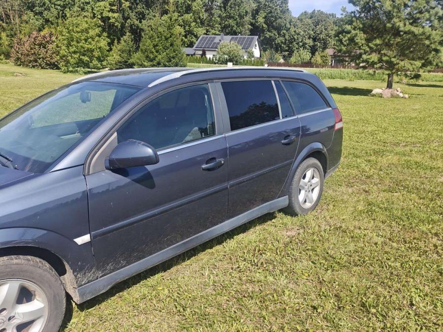 Zils Opel Vectra 2007 Alīta, ar dzinēja tilpumu 1.91 L un nobraukumu 312 tūkst. km par 600 €, foto 6 vietnē AUTOMOTO.COM.LV