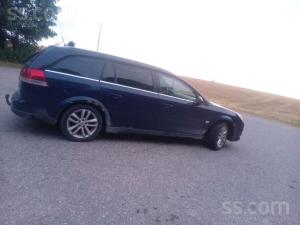 Blue Opel Vectra 2007 in Cesis, with an engine capacity of 1.90 L and mileage of 443 thousand km for 525 €, photo 4 on AUTOMOTO.COM.LV