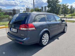 Blue Opel Vectra 2007 in Vilnius, with an engine capacity of 1.91 L and mileage of 344 thousand km for 1250 €, photo 3 on AUTOMOTO.COM.LV