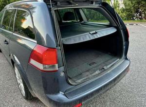 Blue Opel Vectra 2007 in Vilnius, with an engine capacity of 1.91 L and mileage of 344 thousand km for 1250 €, photo 9 on AUTOMOTO.COM.LV