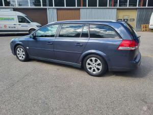 Blue Opel Vectra 2007 in Vilnius, with an engine capacity of 1.91 L and mileage of 365 thousand km for 1800 €, photo 9 on AUTOMOTO.COM.LV
