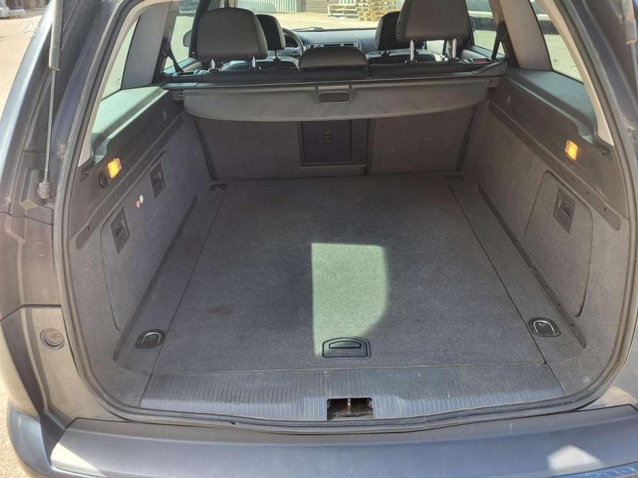Blue Opel Vectra 2007 in Vilnius, with an engine capacity of 1.91 L and mileage of 365 thousand km for 1800 €, photo 11 on AUTOMOTO.COM.LV