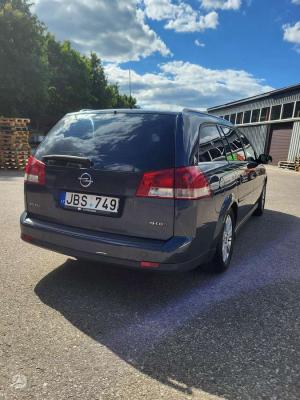 Blue Opel Vectra 2007 in Vilnius, with an engine capacity of 1.91 L and mileage of 365 thousand km for 1800 €, photo 13 on AUTOMOTO.COM.LV