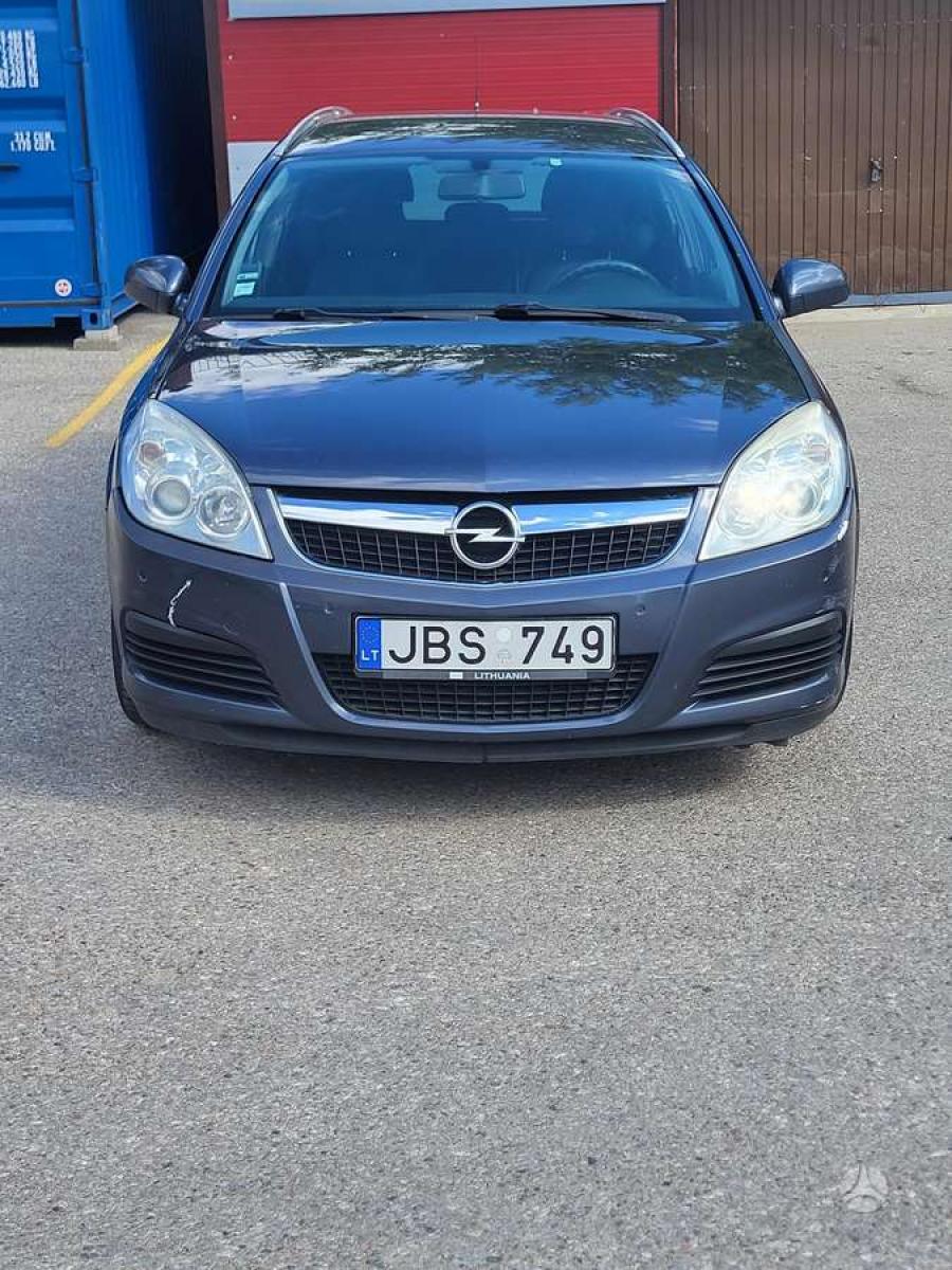 Blue Opel Vectra 2007 in Vilnius, with an engine capacity of 1.91 L and mileage of 365 thousand km for 1800 €, photo 15 on AUTOMOTO.COM.LV