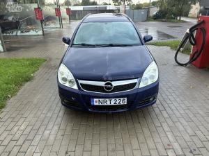 Blue Opel Vectra 2007 in Vilkaviskis, with an engine capacity of 1.90 L and mileage of 249 thousand km for 1150 €, photo  on AUTOMOTO.COM.LV