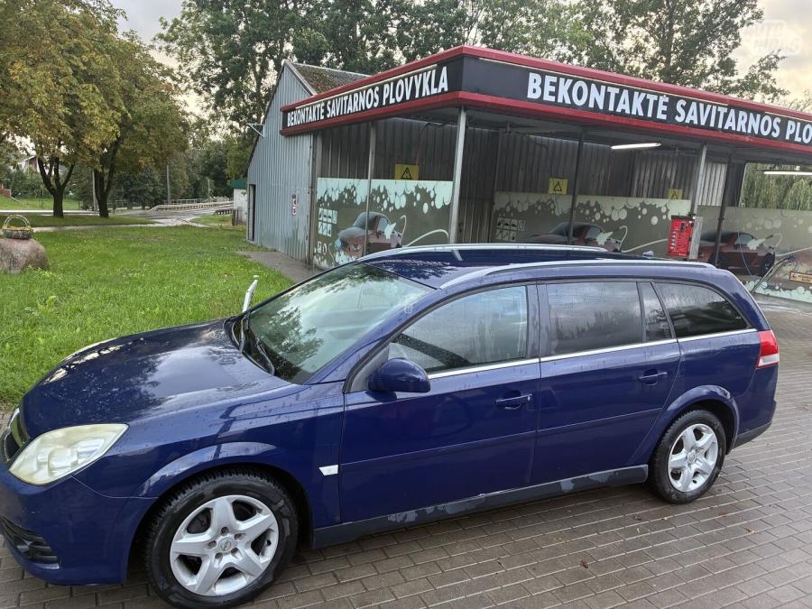 Blue Opel Vectra 2007 in Vilkaviskis, with an engine capacity of 1.90 L and mileage of 249 thousand km for 1150 €, photo 4 on AUTOMOTO.COM.LV