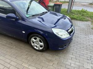 Blue Opel Vectra 2007 in Vilkaviskis, with an engine capacity of 1.90 L and mileage of 249 thousand km for 1150 €, photo 9 on AUTOMOTO.COM.LV