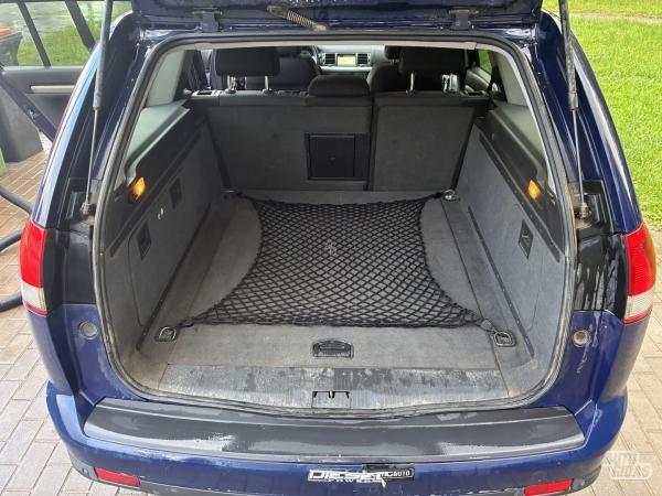 Blue Opel Vectra 2007 in Vilkaviskis, with an engine capacity of 1.90 L and mileage of 249 thousand km for 1150 €, photo 10 on AUTOMOTO.COM.LV