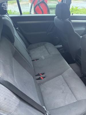 Blue Opel Vectra 2007 in Vilkaviskis, with an engine capacity of 1.90 L and mileage of 249 thousand km for 1150 €, photo 12 on AUTOMOTO.COM.LV