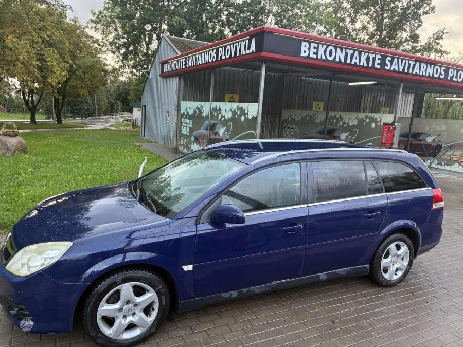 Blue Opel Vectra 2007 in Vilkaviskis, with an engine capacity of 1.91 L and mileage of 249 thousand km for 800 €, photo 4 on AUTOMOTO.COM.LV