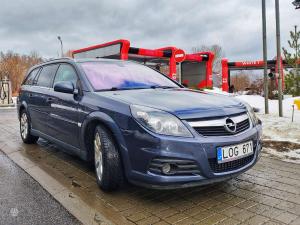 Blue Opel Vectra 2008 in Vilnius, with an engine capacity of 1.91 L and mileage of 340 thousand km for 2400 €, photo 2 on AUTOMOTO.COM.LV