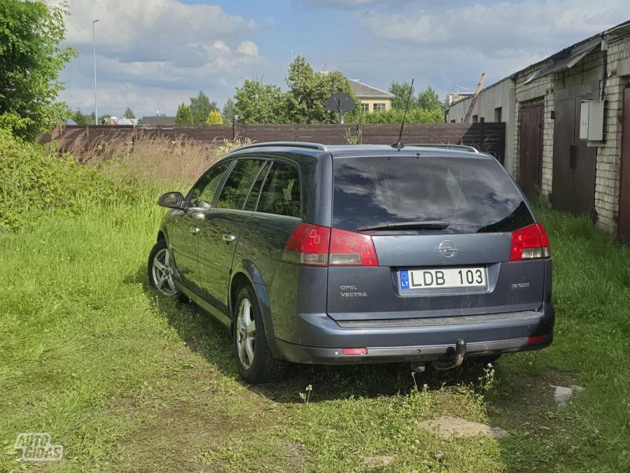 Zils Opel Vectra 2008 Kauņa, ar dzinēja tilpumu 1.90 L un nobraukumu 307 tūkst. km par 1600 €, foto 4 vietnē AUTOMOTO.COM.LV