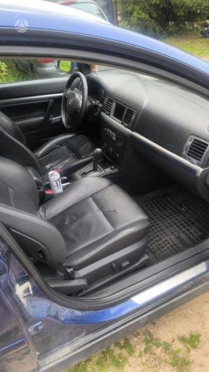 Zils Opel Vectra 2008 Viļņa, ar dzinēja tilpumu 1.91 L un nobraukumu 400 tūkst. km par 500 €, foto 8 vietnē AUTOMOTO.COM.LV