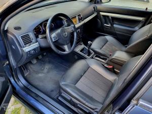 Zils Opel Vectra 2008 Viļņa, ar dzinēja tilpumu 1.90 L un nobraukumu 335 tūkst. km par 1250 €, foto 16 vietnē AUTOMOTO.COM.LV