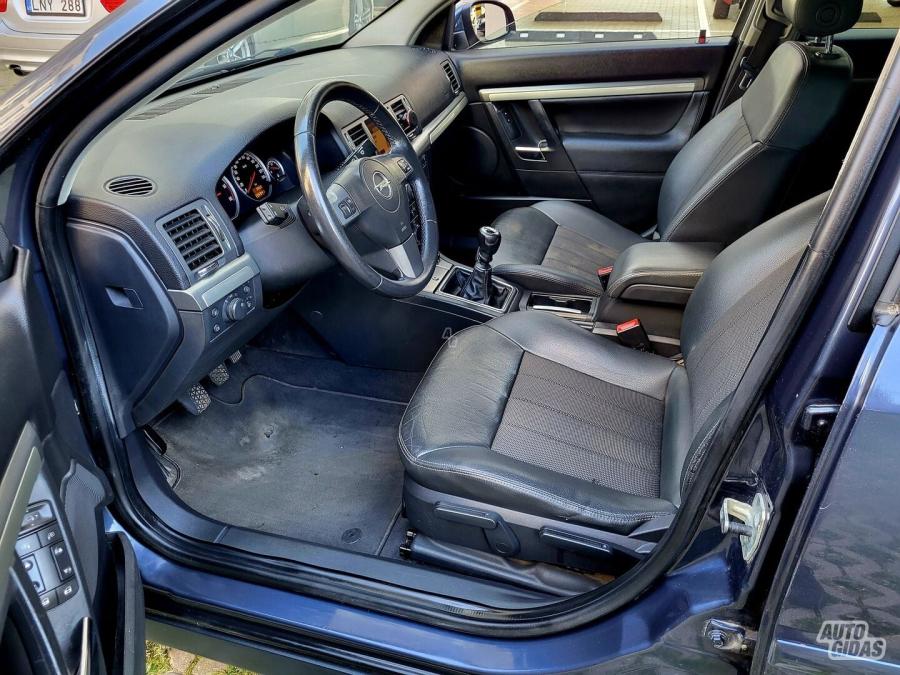 Zils Opel Vectra 2008 Viļņa, ar dzinēja tilpumu 1.90 L un nobraukumu 335 tūkst. km par 1250 €, foto 17 vietnē AUTOMOTO.COM.LV