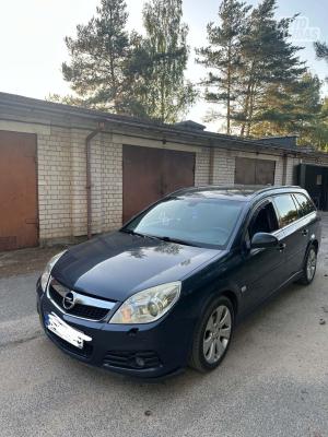 Blue Opel Vectra 2008 in Vilnius, with an engine capacity of 1.90 L and mileage of 320 thousand km for 900 €, photo 3 on AUTOMOTO.COM.LV