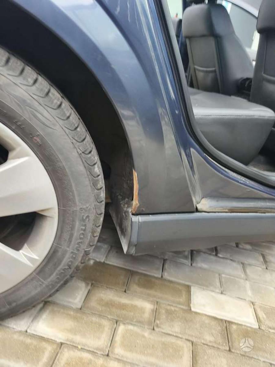 Blue Opel Vectra 2009 in Klaipeda, with an engine capacity of 1.91 L and mileage of 326 thousand km for 1300 €, photo 18 on AUTOMOTO.COM.LV