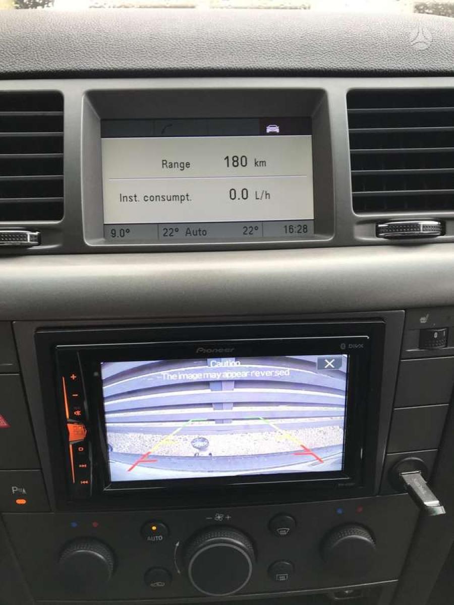 Blue Opel Vectra 2009 in Kaunas, with an engine capacity of 1.91 L and mileage of 302 thousand km for 2900 €, photo 23 on AUTOMOTO.COM.LV