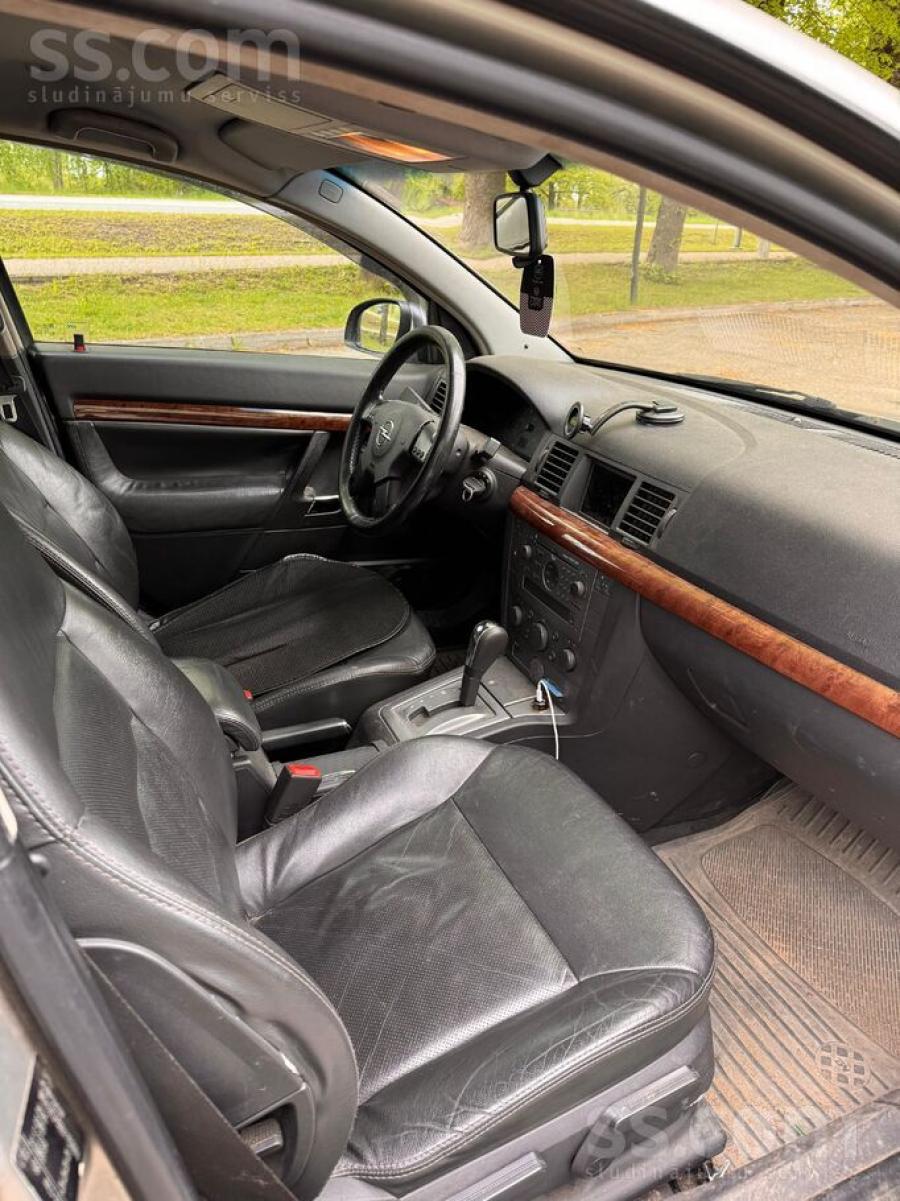 Brūns Opel Vectra 2003 Cēsis, ar dzinēja tilpumu 2.20 L un nobraukumu 353 tūkst. km par 1550 €, foto 8 vietnē AUTOMOTO.COM.LV