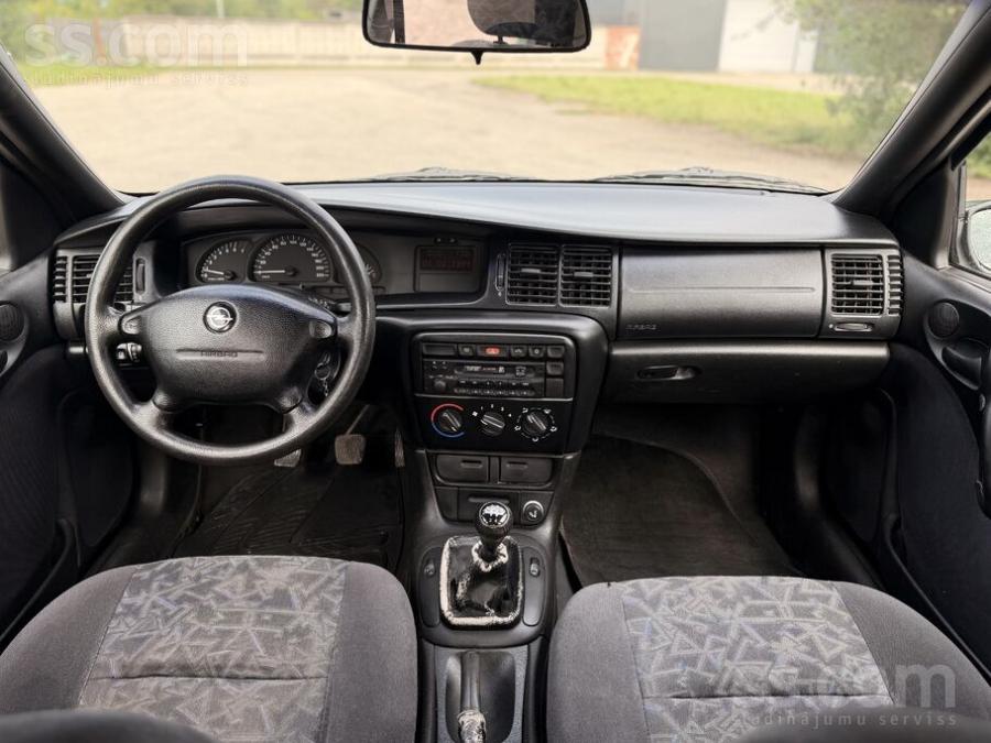 Green Opel Vectra 1996 in Ogre, with an engine capacity of 1.60 L and mileage of 167 thousand km for 850 €, photo 7 on AUTOMOTO.COM.LV