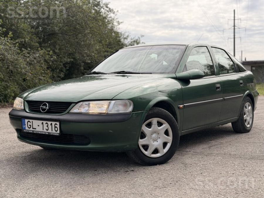 Green Opel Vectra 1996 in Ogre, with an engine capacity of 1.60 L and mileage of 167 thousand km for 850 €, photo 11 on AUTOMOTO.COM.LV