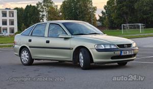 Zaļš Opel Vectra 1996 Tallina, ar dzinēja tilpumu 1.60 L un nobraukumu 149 tūkst. km par 1800 €, foto 3 vietnē AUTOMOTO.COM.LV