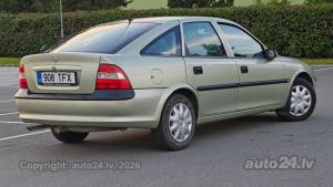 Zaļš Opel Vectra 1996 Tallina, ar dzinēja tilpumu 1.60 L un nobraukumu 149 tūkst. km par 1800 €, foto 6 vietnē AUTOMOTO.COM.LV