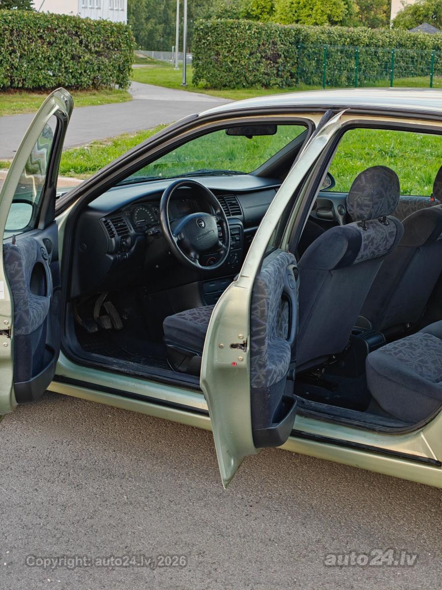 Zaļš Opel Vectra 1996 Tallina, ar dzinēja tilpumu 1.60 L un nobraukumu 149 tūkst. km par 1800 €, foto 8 vietnē AUTOMOTO.COM.LV