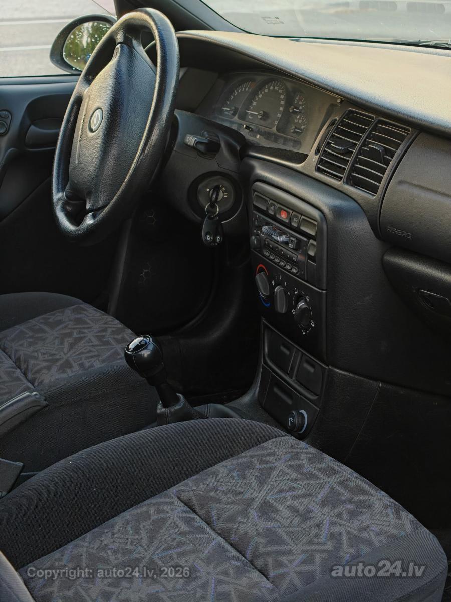 Zaļš Opel Vectra 1996 Tallina, ar dzinēja tilpumu 1.60 L un nobraukumu 149 tūkst. km par 1800 €, foto 9 vietnē AUTOMOTO.COM.LV