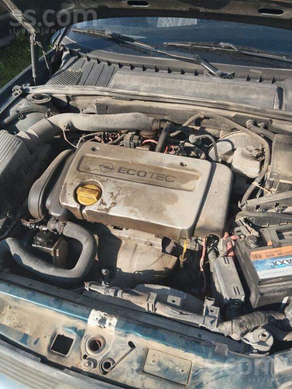 Zaļš Opel Vectra 2000 Saldus, ar dzinēja tilpumu 1.60 L un nobraukumu 250 tūkst. km par 450 €, foto 4 vietnē AUTOMOTO.COM.LV