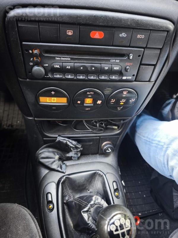 Zaļš Opel Vectra 2000 Rīga, ar dzinēja tilpumu 1.80 L un nobraukumu 228 tūkst. km par 1500 €, foto 7 vietnē AUTOMOTO.COM.LV