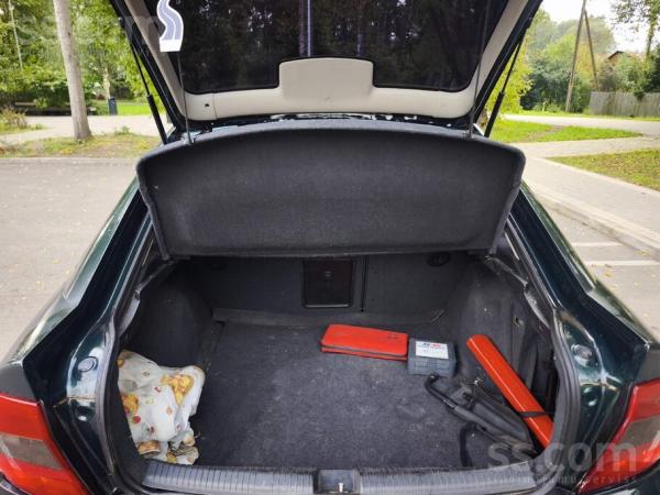 Zaļš Opel Vectra 2000 Rīga, ar dzinēja tilpumu 1.80 L un nobraukumu 228 tūkst. km par 1500 €, foto 8 vietnē AUTOMOTO.COM.LV