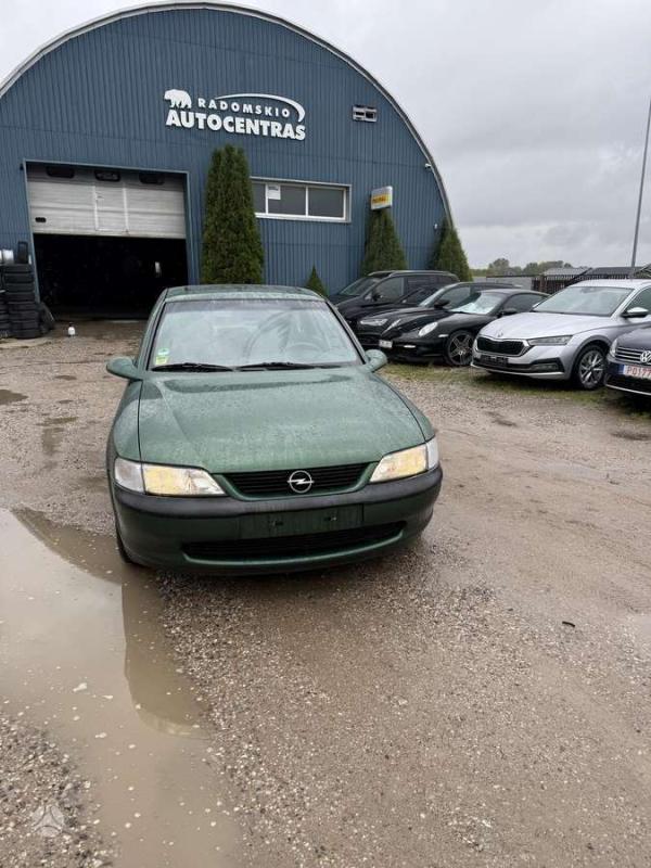 Opel Vectra 1997 Jurbarkas vietnē Zaļš Opel Vectra 1997 Jurbarkas, ar dzinēja tilpumu 1.60 L un nobraukumu 152 tūkst. km par 1499 €, foto 6 vietnē AUTOMOTO.COM.LV