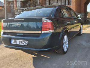 Green Opel Vectra 2007 in Preili, with an engine capacity of 1.90 L and mileage of 328 thousand km for 1250 €, photo 7 on AUTOMOTO.COM.LV
