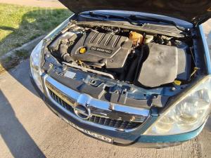Green Opel Vectra 2007 in Preili, with an engine capacity of 1.90 L and mileage of 328 thousand km for 1250 €, photo 10 on AUTOMOTO.COM.LV