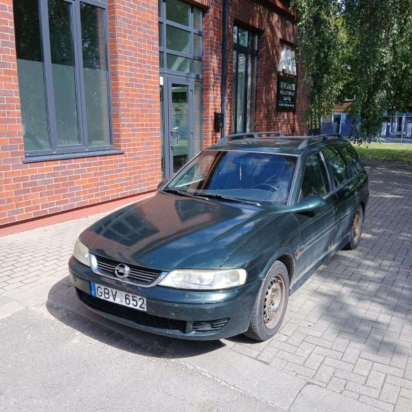 Опель Вектра 2002 в Алитус на AUTOMOTO.COM.LV Зеленый Опель Вектра 2002 в Алитус, объемом двигателя 2.20 л и пробегом 350 тыс. км за 600 €, фото 1 на AUTOMOTO.COM.LV
