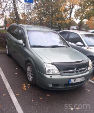 Green Opel Vectra 2003 in Daugavpils, with an engine capacity of 2.20 L and mileage of 338 thousand km for 2200 €, photo  on AUTOMOTO.COM.LV
