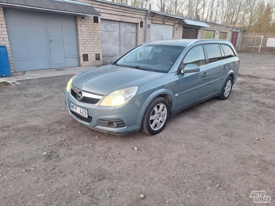 Zaļš Opel Vectra 2006 Viļņa, ar dzinēja tilpumu 1.90 L un nobraukumu 301 tūkst. km par 600 €, foto 1 vietnē AUTOMOTO.COM.LV