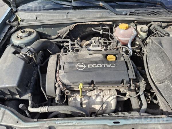 Green Opel Vectra 2006 in Riga, with an engine capacity of 1.80 L and mileage of 327 thousand km for 650 €, photo 3 on AUTOMOTO.COM.LV