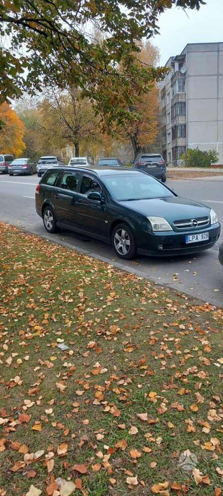 Zaļš Opel Vectra 2006 Viļņa, ar dzinēja tilpumu 1.91 L un nobraukumu 342 tūkst. km par 1300 €, foto 1 vietnē AUTOMOTO.COM.LV