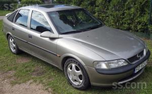 Pelēks Opel Vectra 1995 Madona, ar dzinēja tilpumu 1.60 L un nobraukumu 283 tūkst. km par 690 €, foto 3 vietnē AUTOMOTO.COM.LV