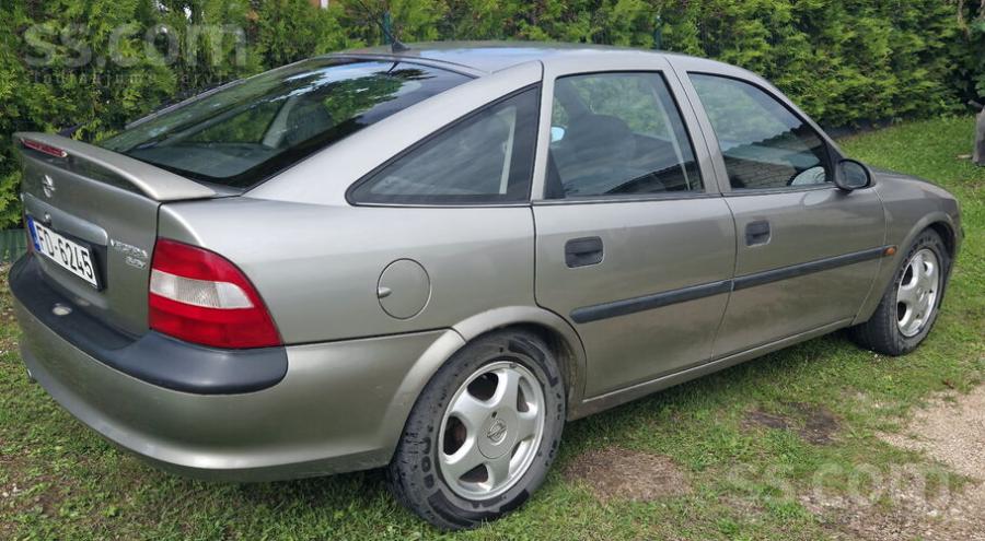 Pelēks Opel Vectra 1995 Madona, ar dzinēja tilpumu 1.60 L un nobraukumu 283 tūkst. km par 690 €, foto 4 vietnē AUTOMOTO.COM.LV