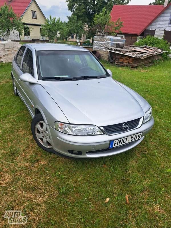 Pelēks Opel Vectra 2001 Utena, ar dzinēja tilpumu 2.00 L un nobraukumu 312 tūkst. km par 600 €, foto 1 vietnē AUTOMOTO.COM.LV