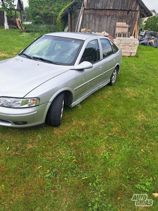 Pelēks Opel Vectra 2001 Utena, ar dzinēja tilpumu 2.00 L un nobraukumu 312 tūkst. km par 600 €, foto 4 vietnē AUTOMOTO.COM.LV