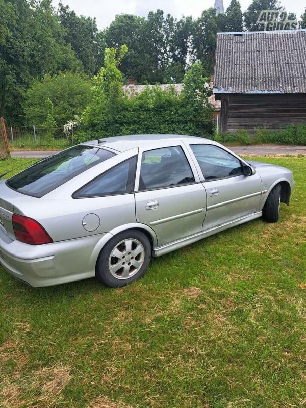 Pelēks Opel Vectra 2001 Utena, ar dzinēja tilpumu 2.00 L un nobraukumu 312 tūkst. km par 600 €, foto 5 vietnē AUTOMOTO.COM.LV