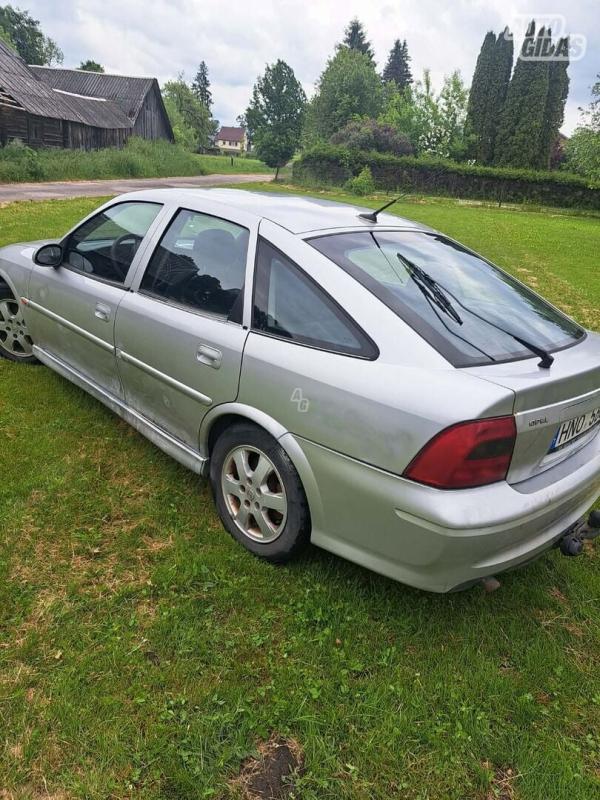 Pelēks Opel Vectra 2001 Utena, ar dzinēja tilpumu 2.00 L un nobraukumu 312 tūkst. km par 600 €, foto 6 vietnē AUTOMOTO.COM.LV